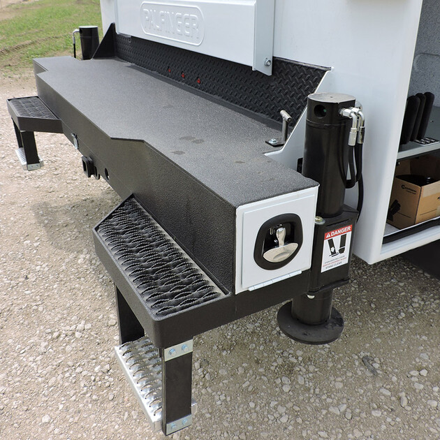 Workbench | Mechanics Trucks | PALFINGER