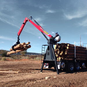 Grapple Loaders | Truck & Trailer Mounted | PALFINGER