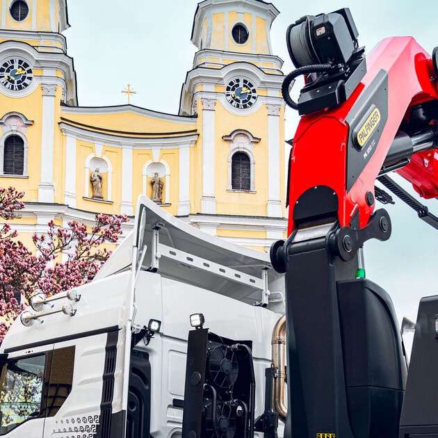 The new PALFINGER TEC-Range of LOADER CRANES