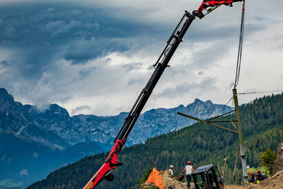 Crawler Crane Product Features | PALFINGER